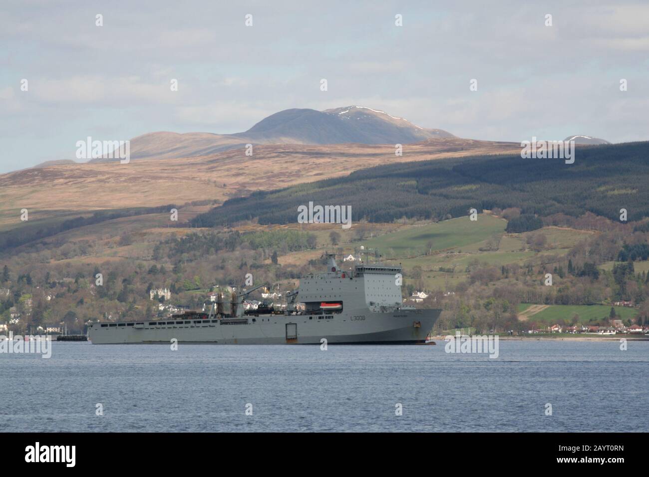 Bay class auxiliary landing ship dock hi-res stock photography and ...