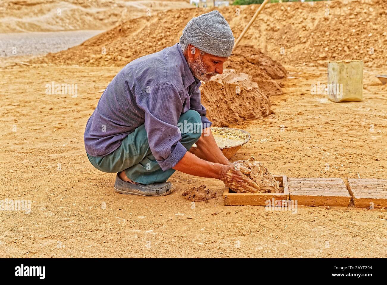 Clayman hi-res stock photography and images - Alamy