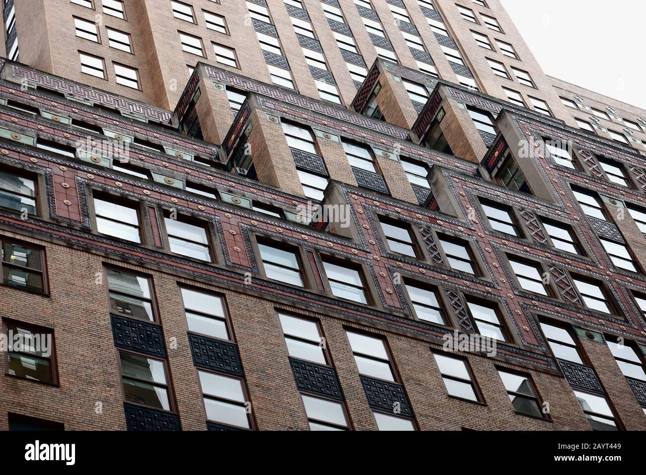 Stepped levels and repeated windows Fred F. French Building, Exotic Art ...