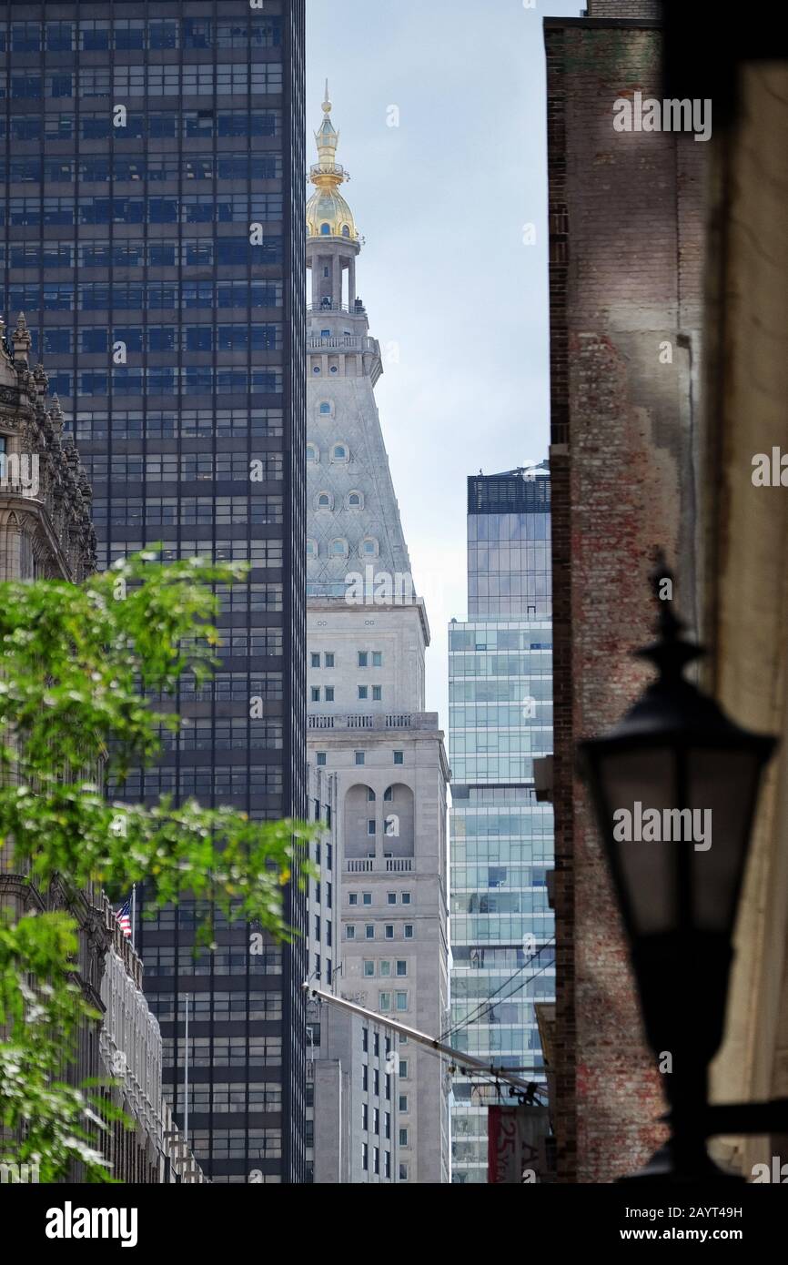 Metropolitan life insurance tower hi-res stock photography and images ...