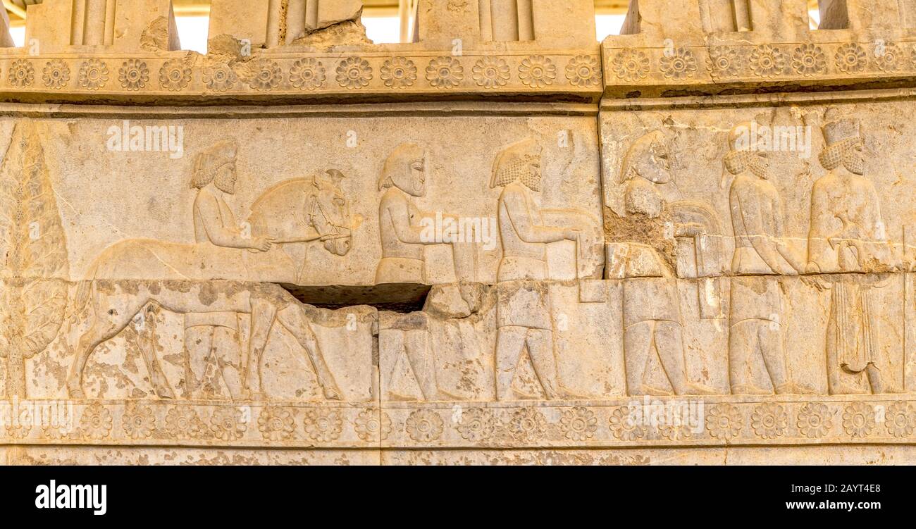 Darius vase hi-res stock photography and images - Alamy