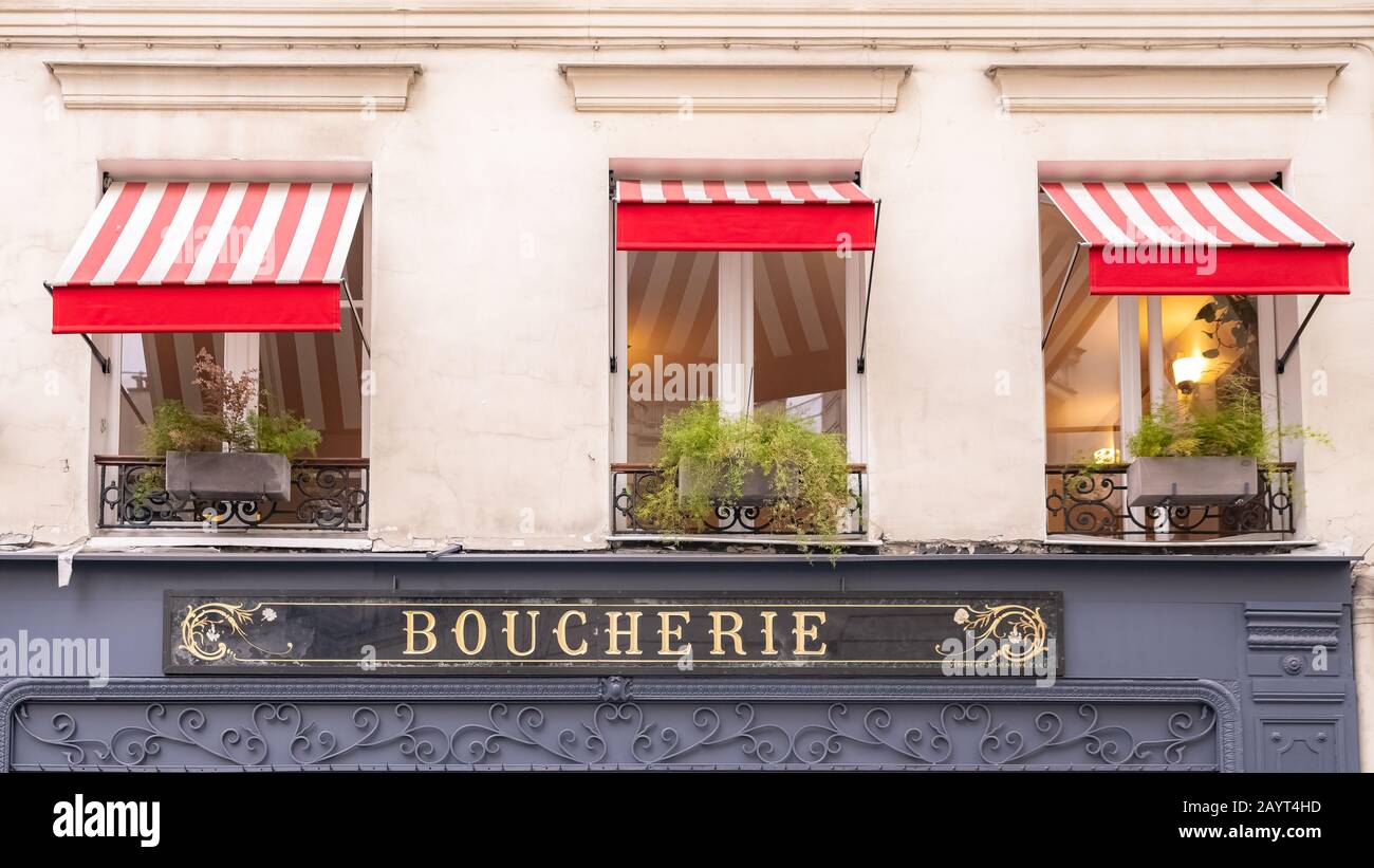 Typical parisian street sign hi-res stock photography and images - Alamy