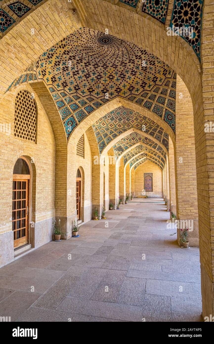 Nasir al-Mulk Mosque arcade hall vertical Stock Photo - Alamy