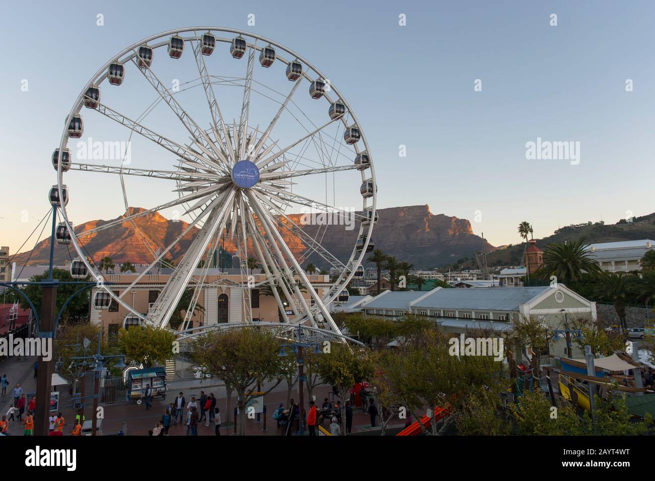 The Cape Wheel (Ferris wheel) at the V & A Waterfront in Cape Town ...