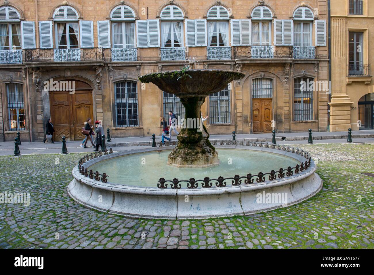 The Place d Albertas with a cast iron fountain in Aix-en-Provence ...