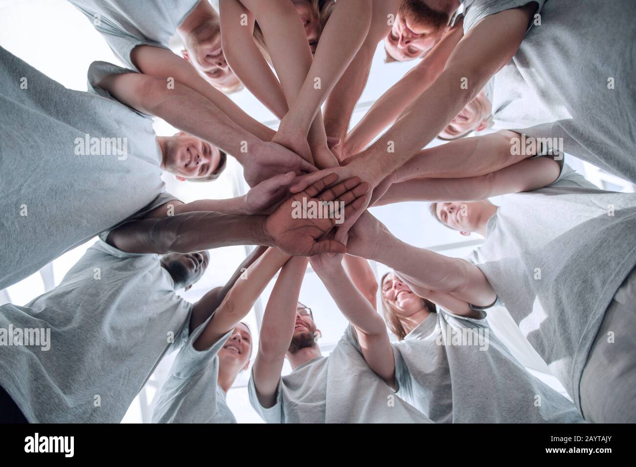 Group of like minded people hi-res stock photography and images - Alamy