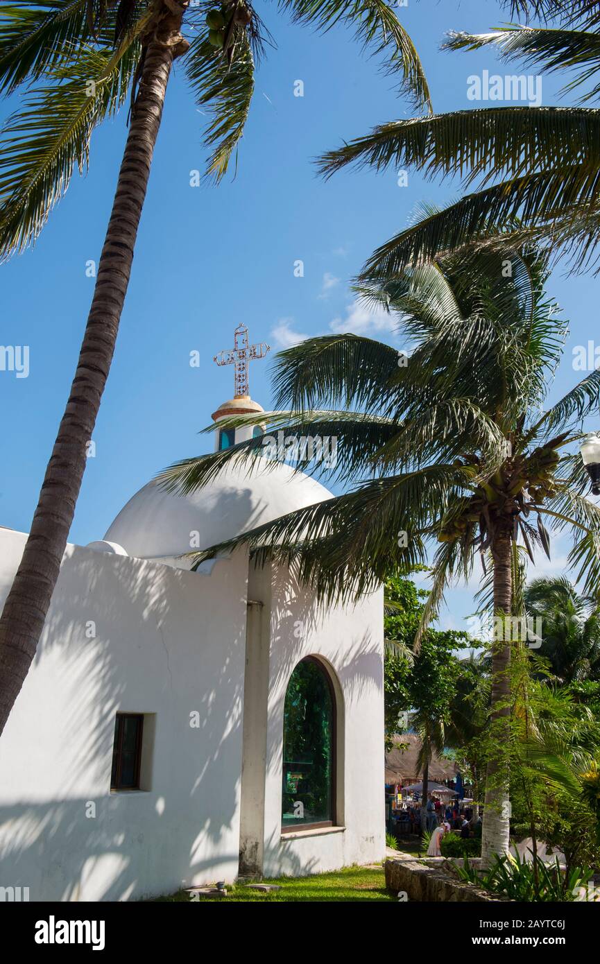 Riviera maya church hi-res stock photography and images - Alamy