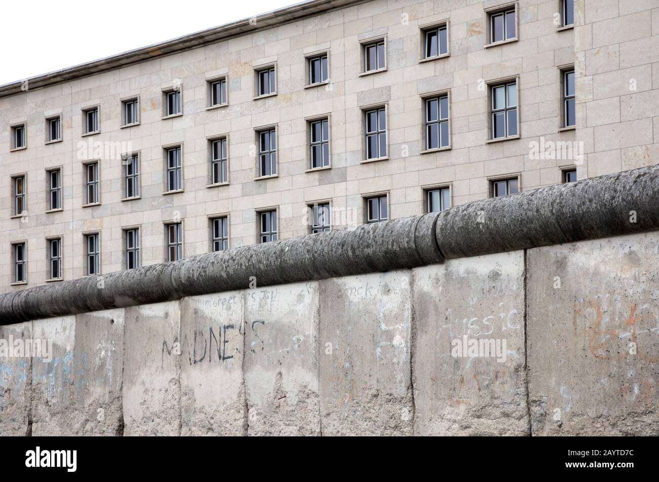 Berlin Wall Ks2 at Juliet Ford blog