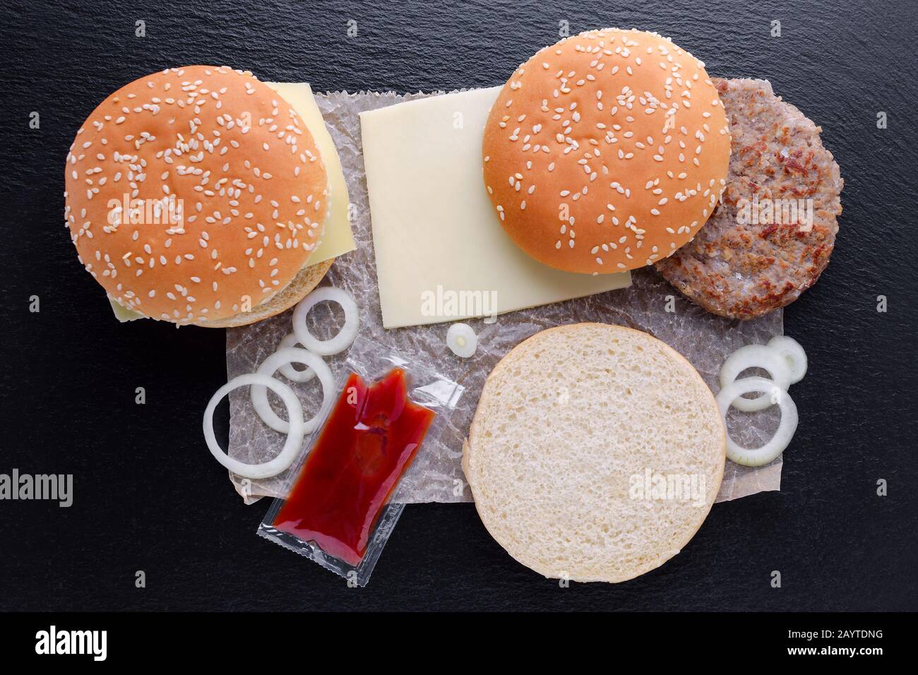 Fast food burger preparation hi-res stock photography and images - Alamy
