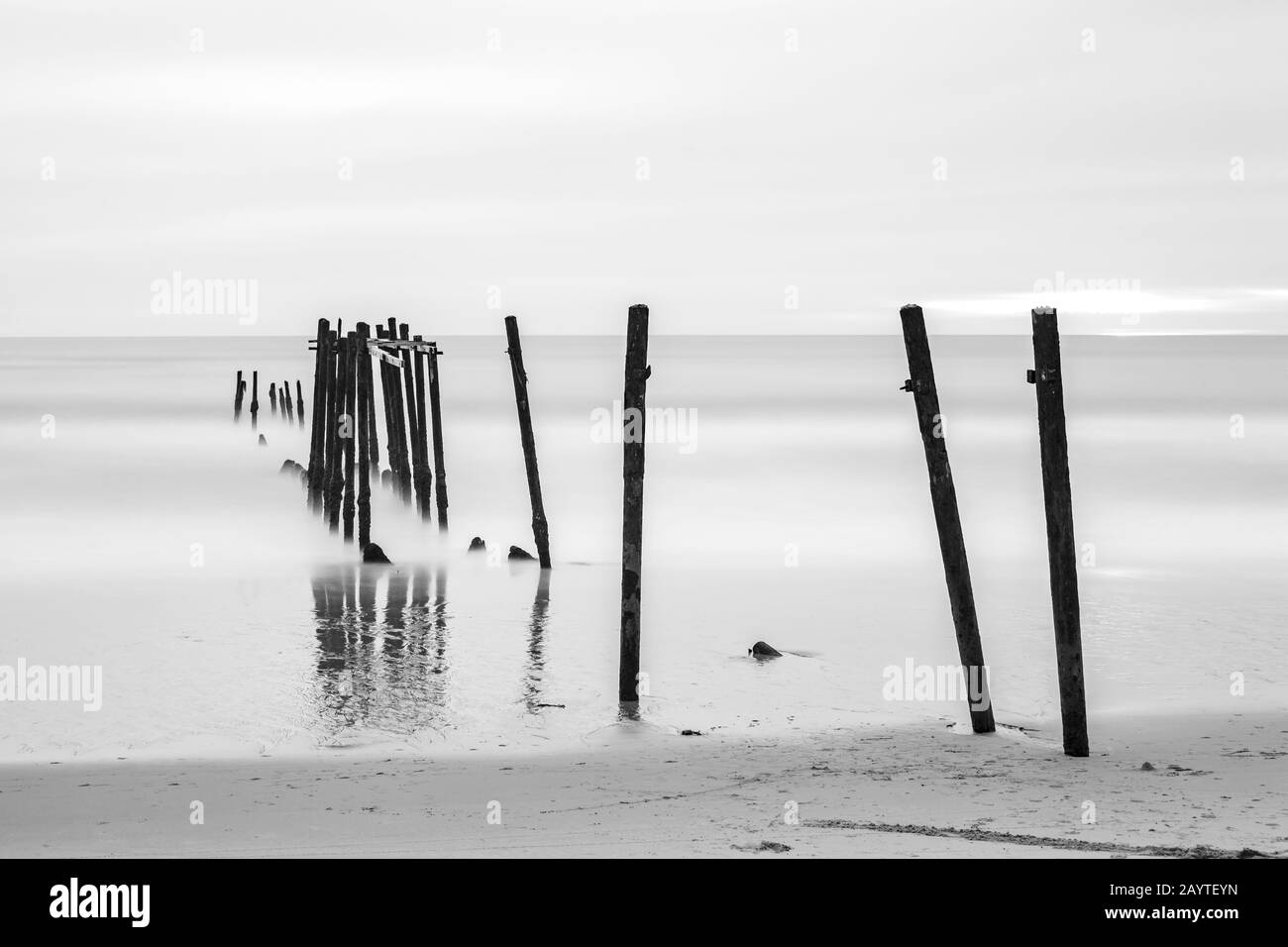 Dark black and white long bridge hi-res stock photography and images ...
