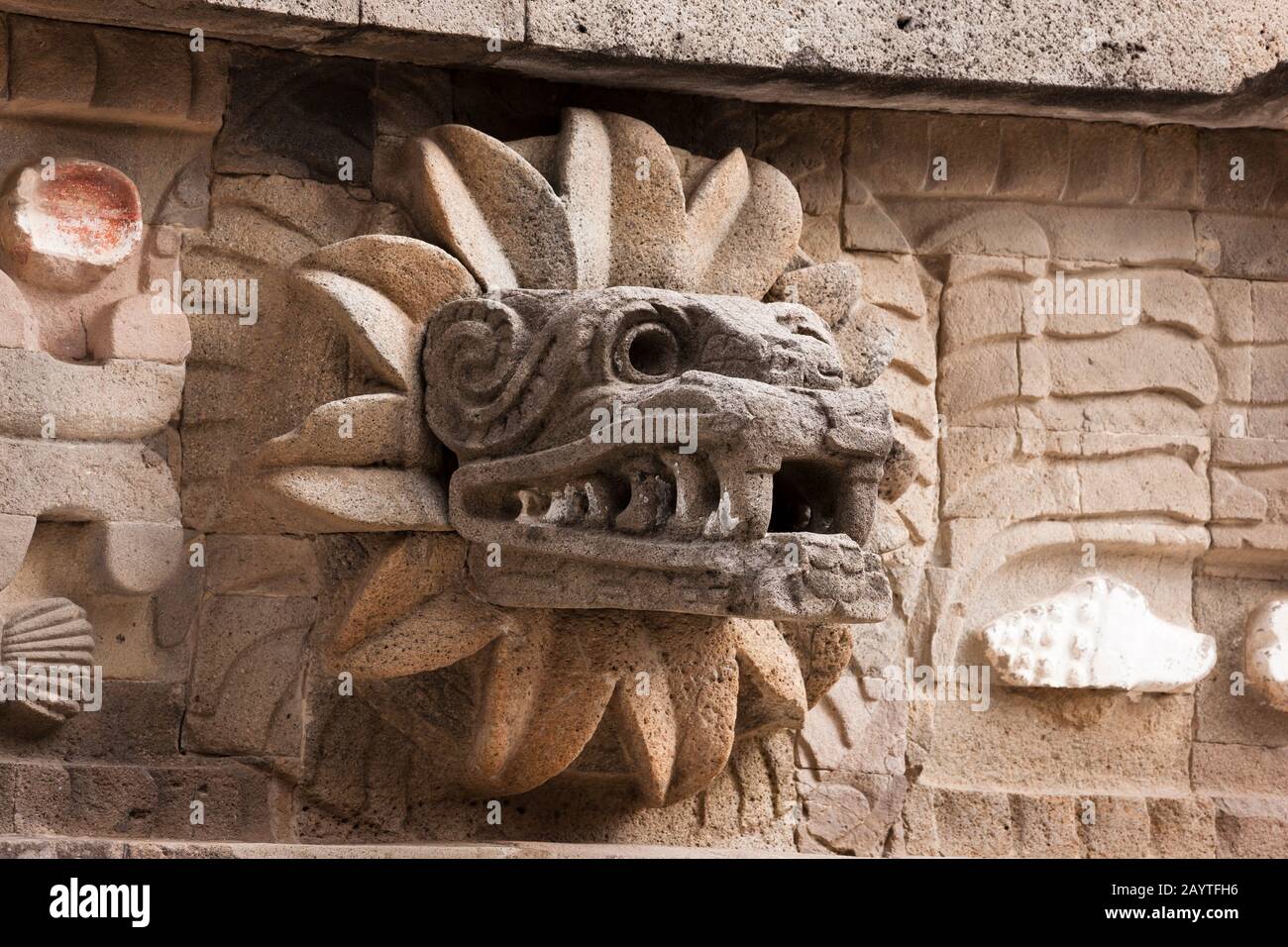 Aztec feathered serpent god hi-res stock photography and images - Alamy