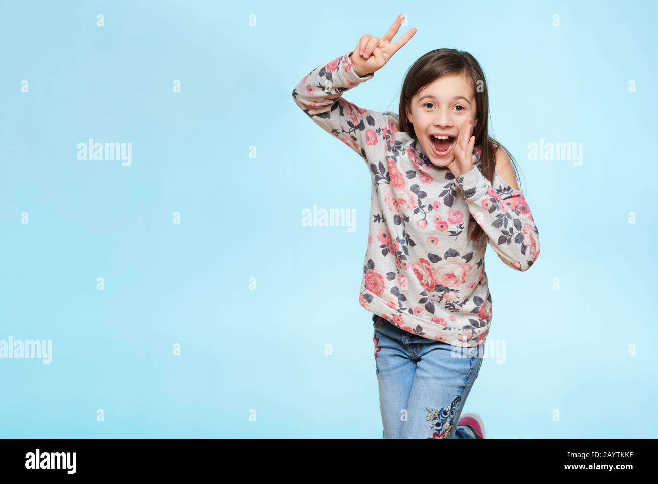 Do not miss concept. Young girl shouting. Shout. Child screaming on ...