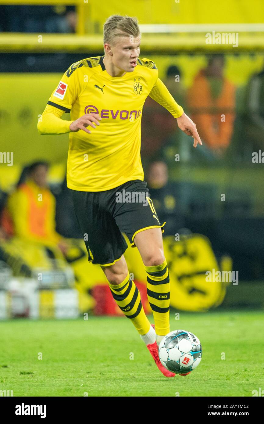 Erling haaland portrait hi-res stock photography and images - Alamy