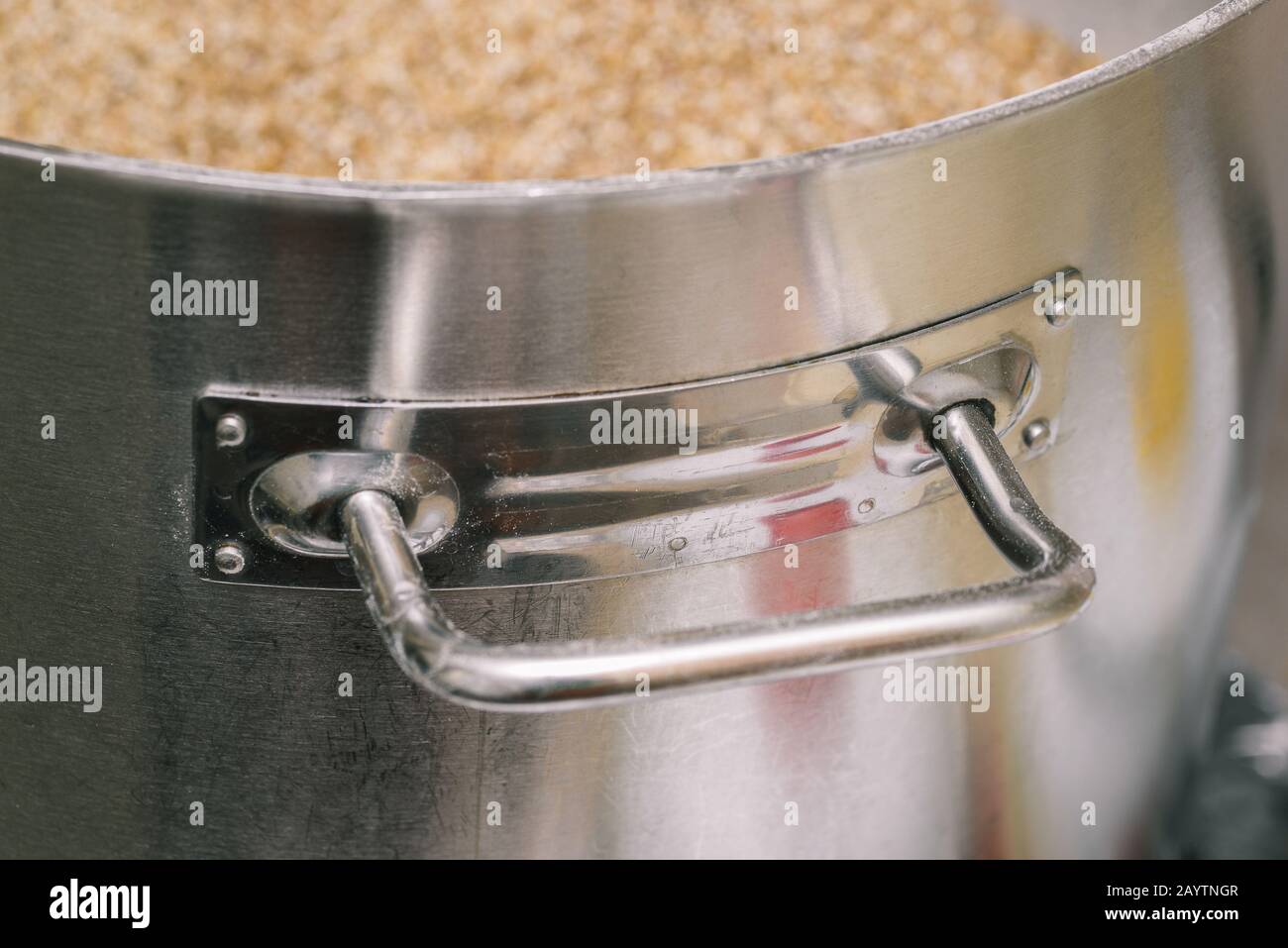 Large cooking pots hi-res stock photography and images - Alamy