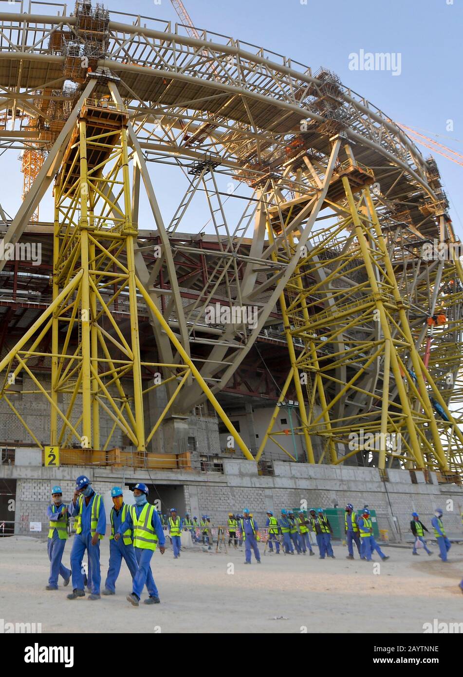 Qatar 2022 stadiums hi-res stock photography and images - Alamy