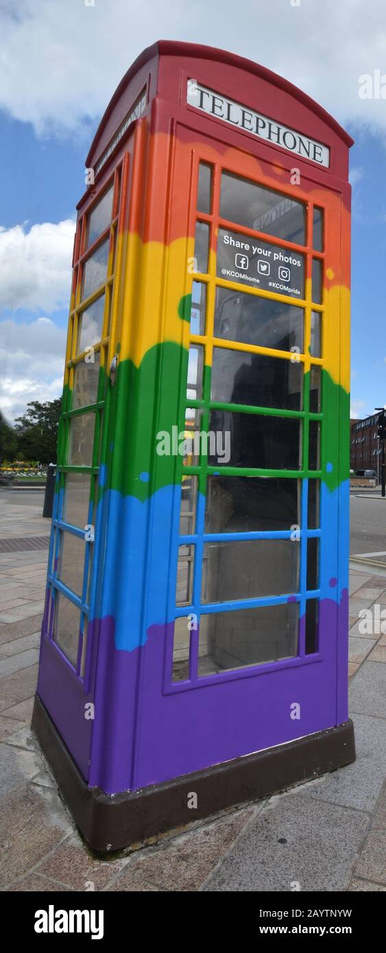 Hull telephone box hi-res stock photography and images - Alamy