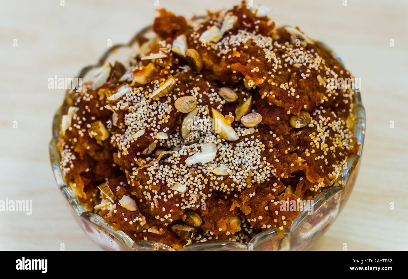 Gajar ka halwa, also known as gajorer halua, Gajrela, Gajar Pak, and ...