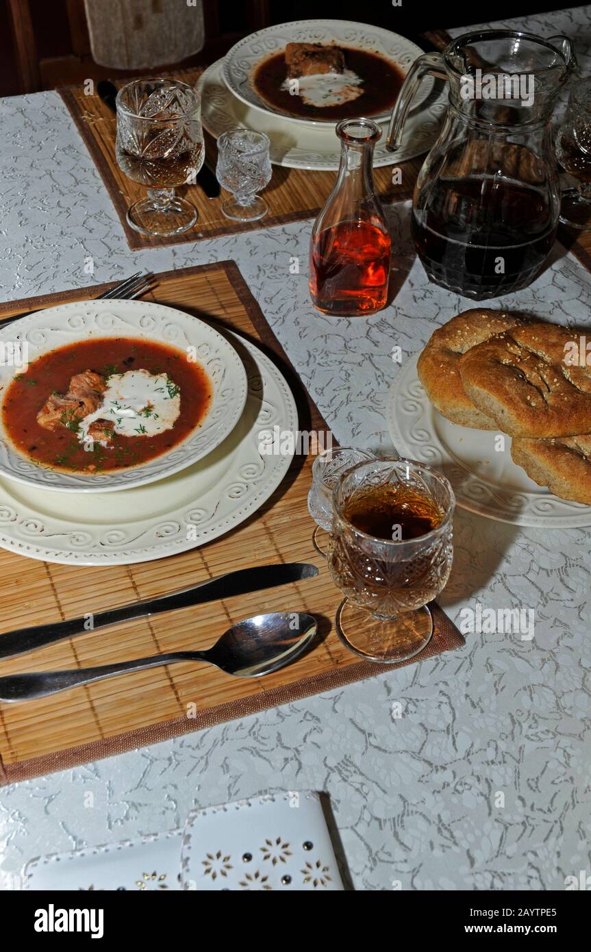 First dishes hi-res stock photography and images - Alamy