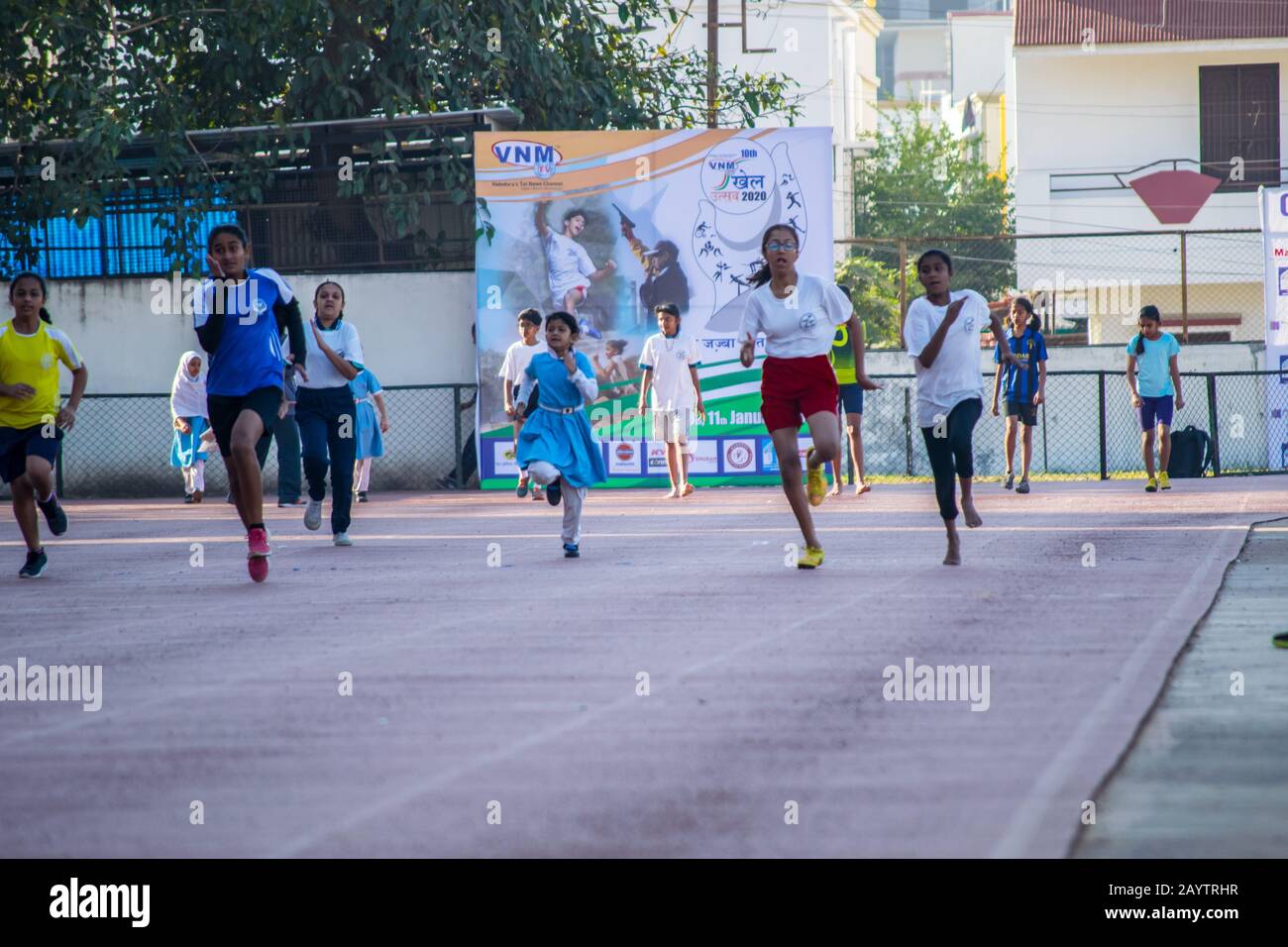 100 meter race hi-res stock photography and images - Alamy