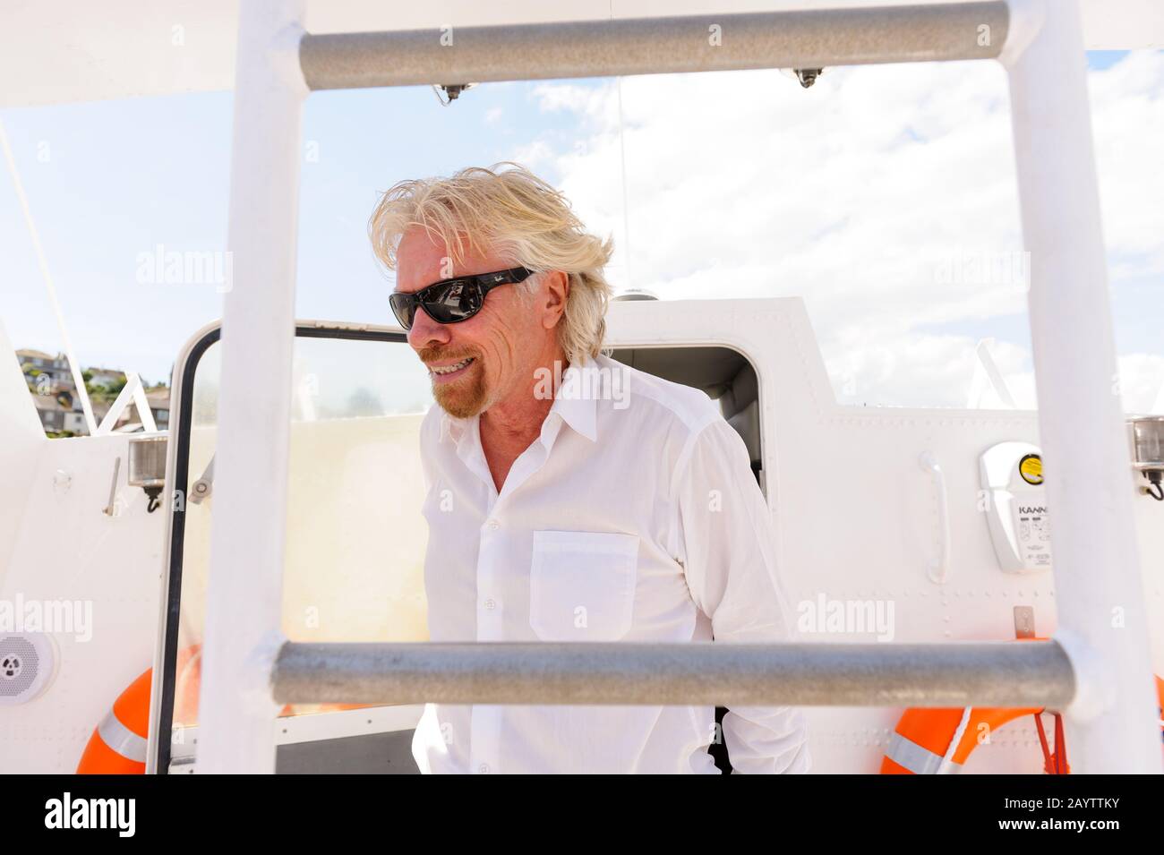 Richard Branson on the deck of Virgin Atlantic Challenger II during the ...