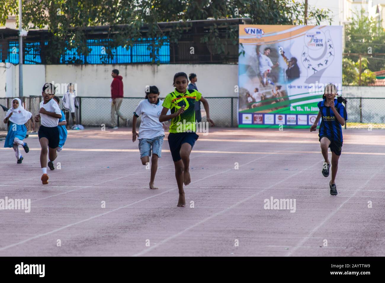 Woman athlete running 100 meter hi-res stock photography and images - Alamy