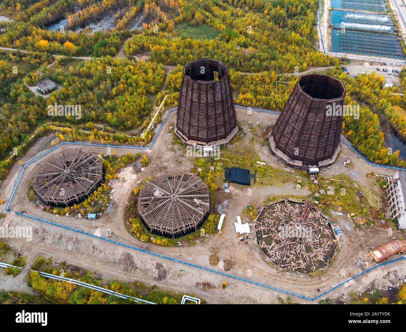 Cooling dismantling tower system for condensation steam of water ...