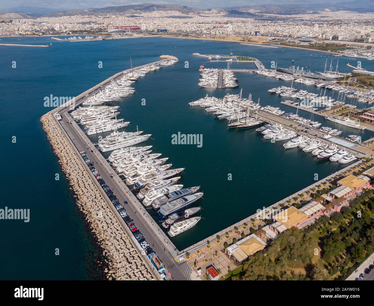 Port shelter hi-res stock photography and images - Alamy
