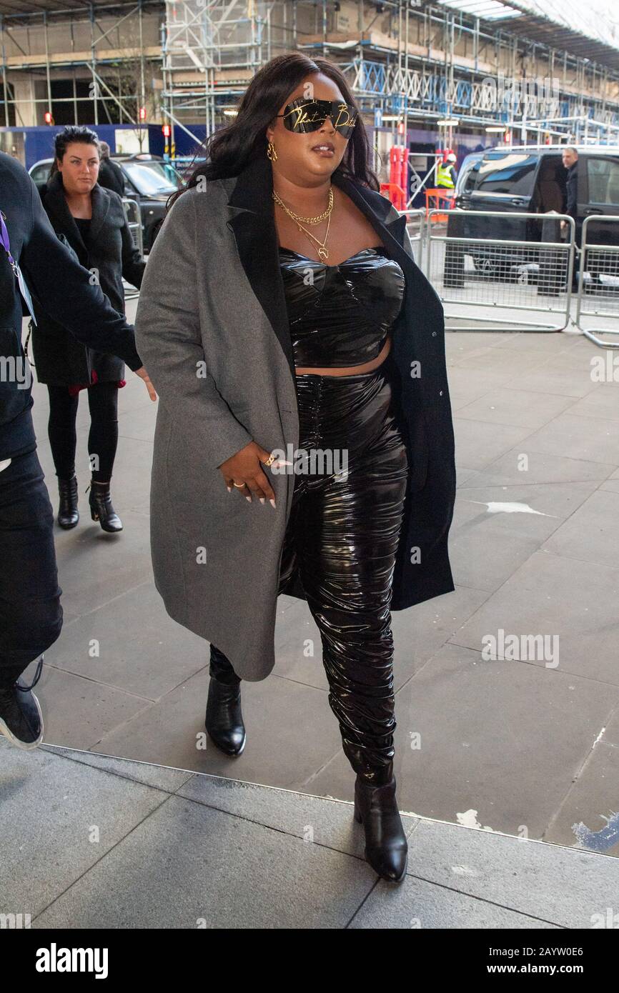 NOTE LANGUAGE ON SUNGLASSES US singer Lizzo arrives at BBC Broadcasting ...