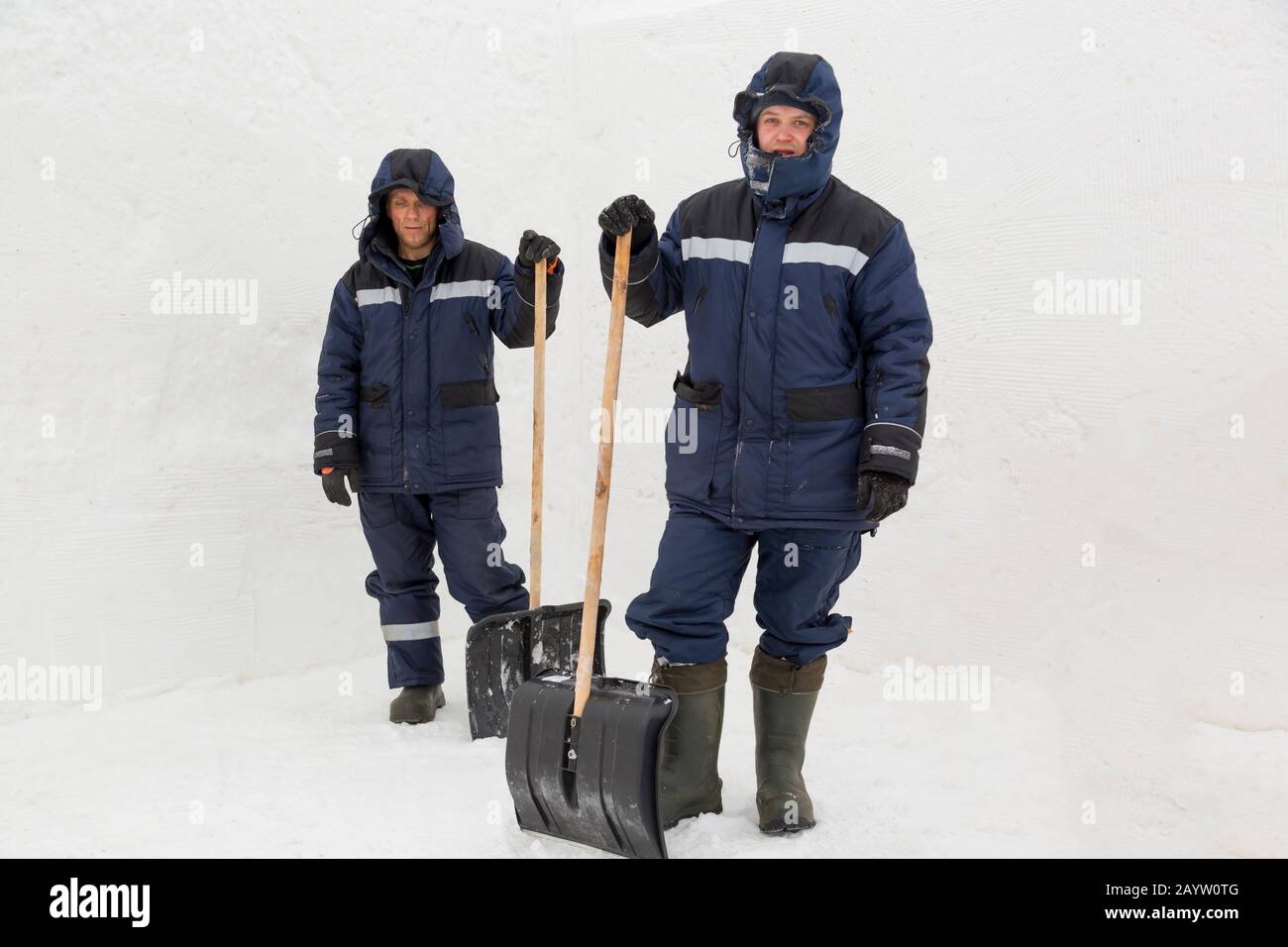 Two people removal hi-res stock photography and images - Alamy