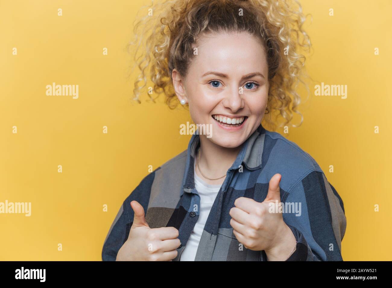 Attractive appearance hi-res stock photography and images - Alamy