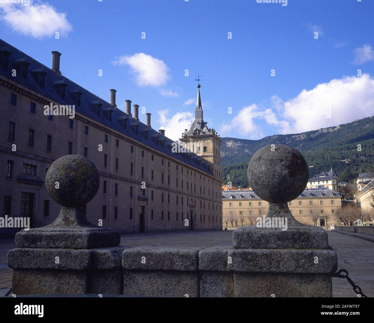 MONASTERIO-FACHADA NORTE. Author: JUAN DE HERRERA. Location: MONASTERIO ...