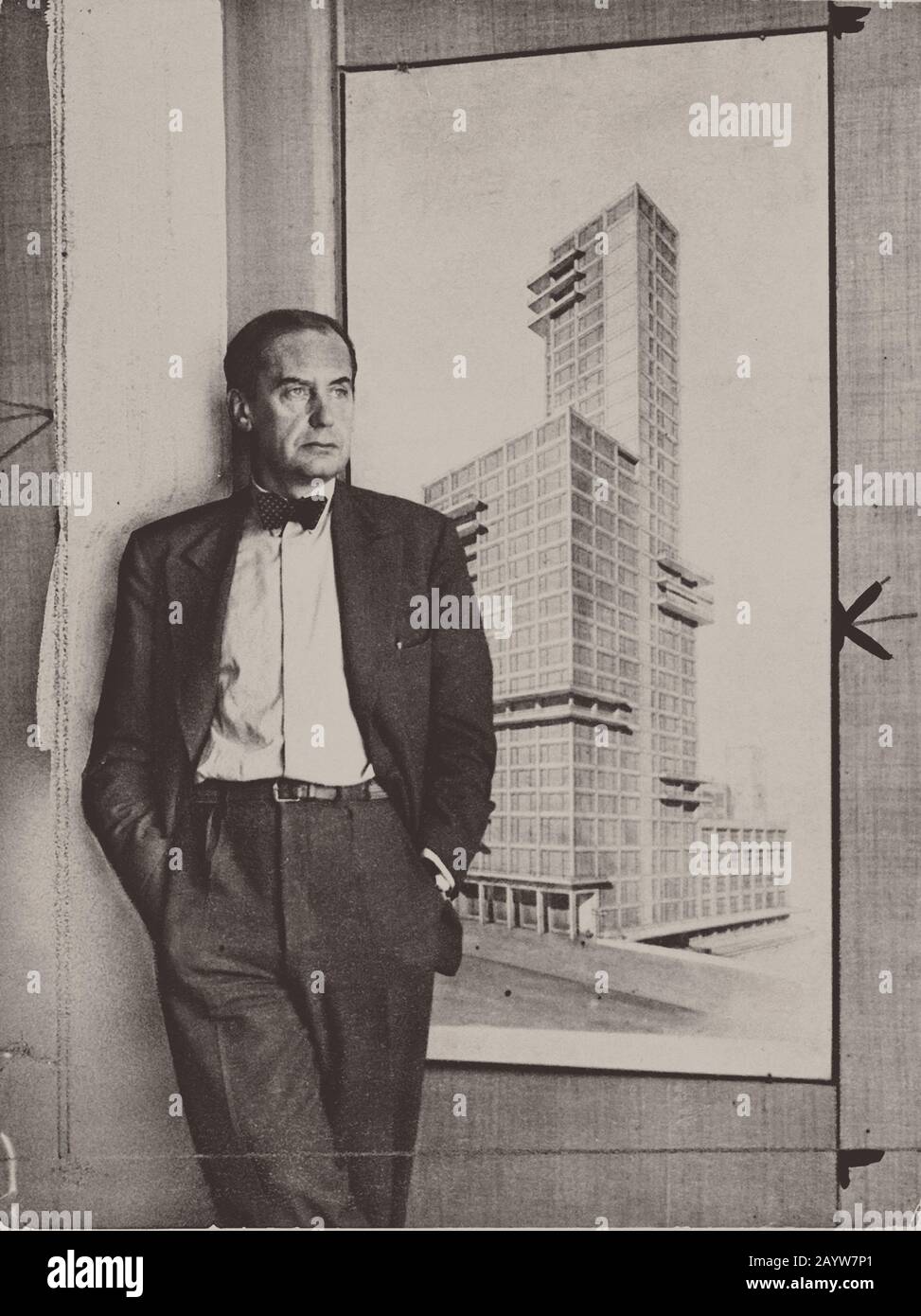Walter gropius portrait hi-res stock photography and images - Alamy