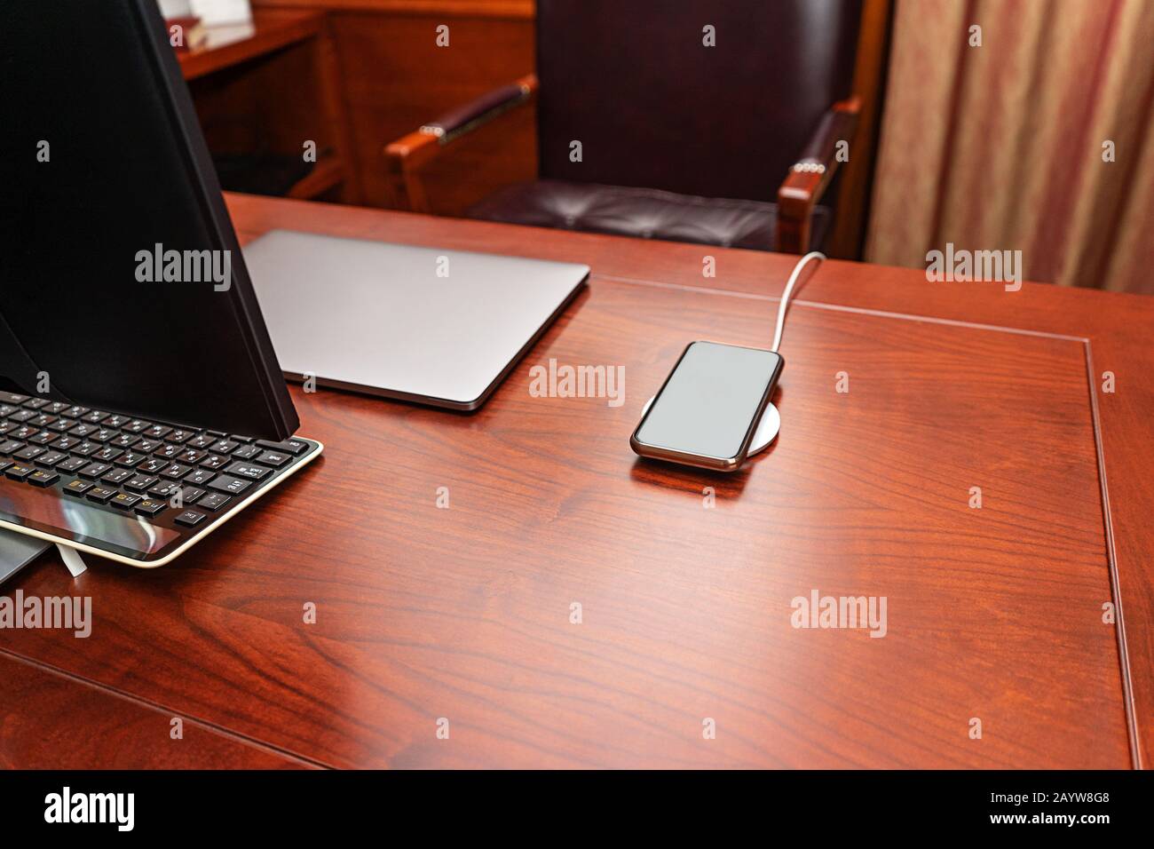 Charge transfer hi-res stock photography and images - Alamy