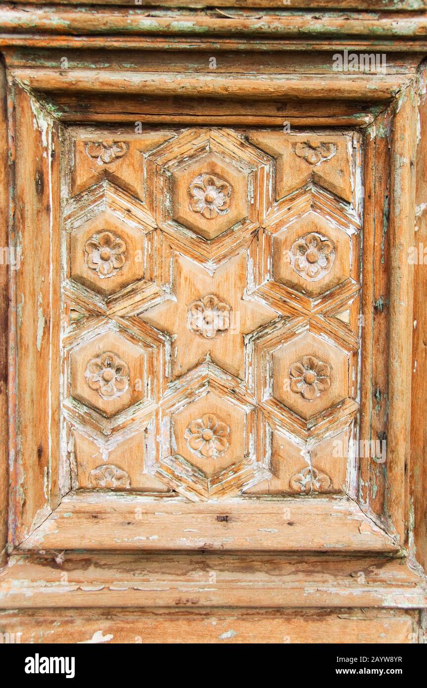 Architectural patterns saudi arabia hi-res stock photography and images ...