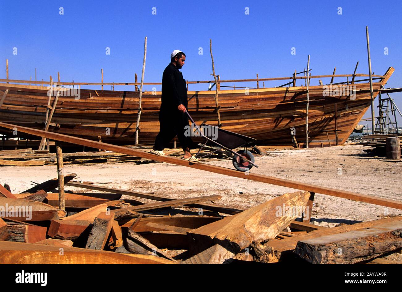 Wheelbarrow frame hi-res stock photography and images - Alamy