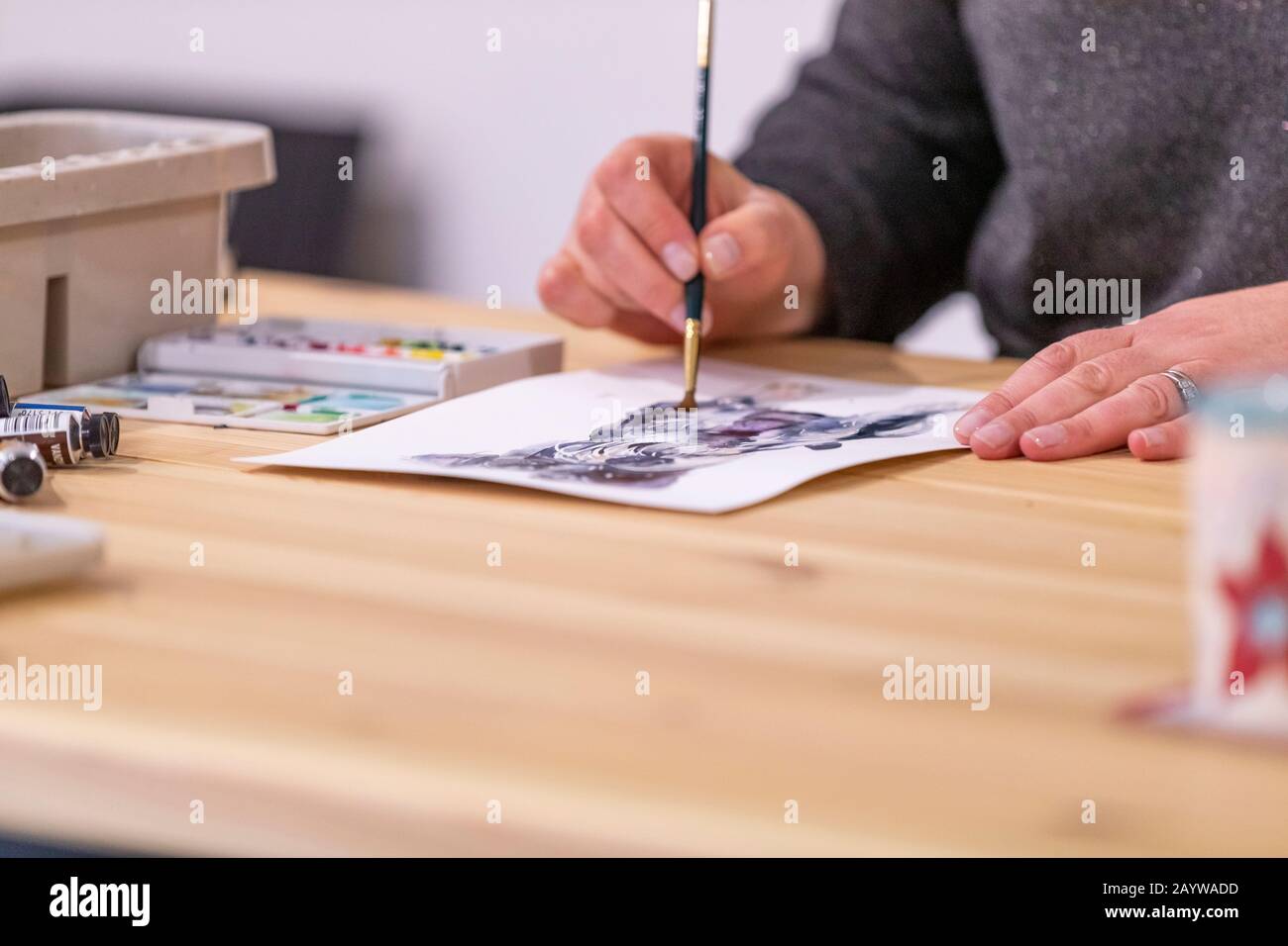 Professional watercolour artist Jo Scott Art at work in her Forest of ...