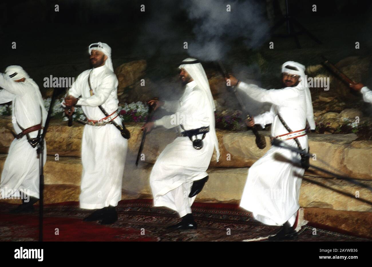 Sword dance saudi hi-res stock photography and images - Alamy