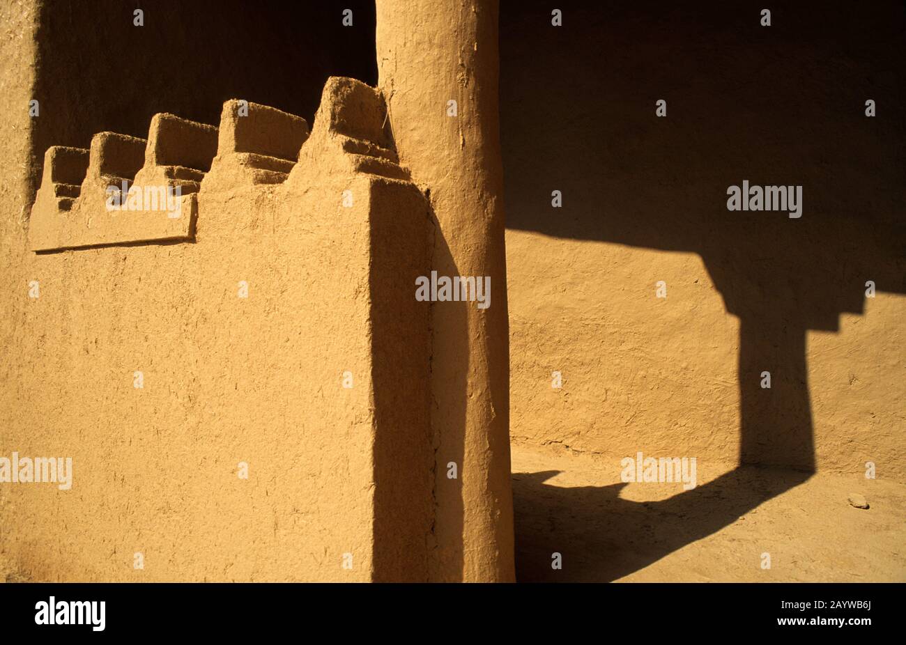 Columnn hi-res stock photography and images - Alamy