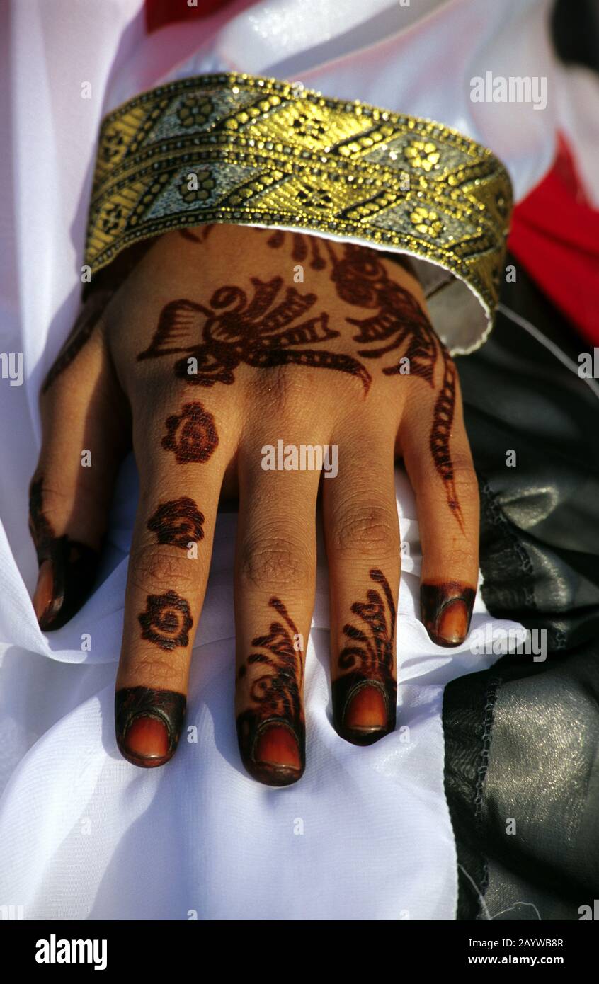 Emirati art hi-res stock photography and images - Alamy