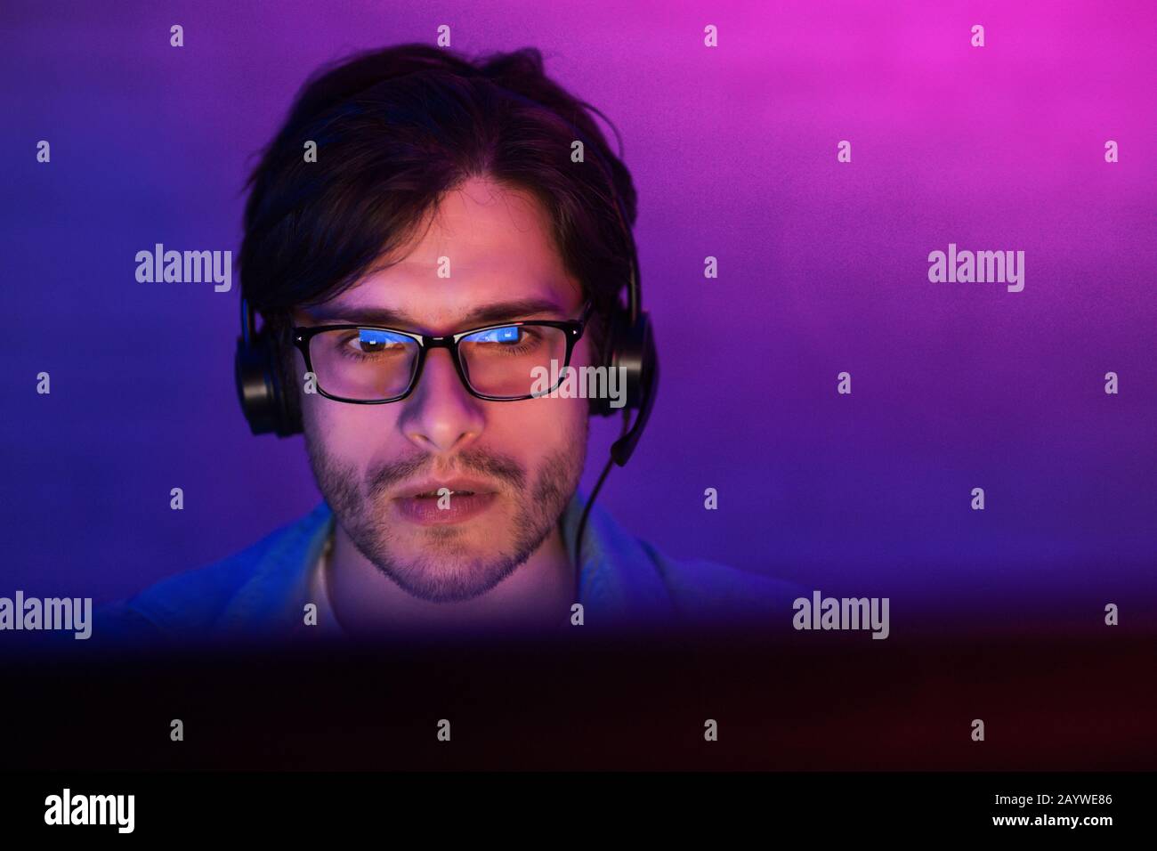 Gamer desktop hi-res stock photography and images - Alamy