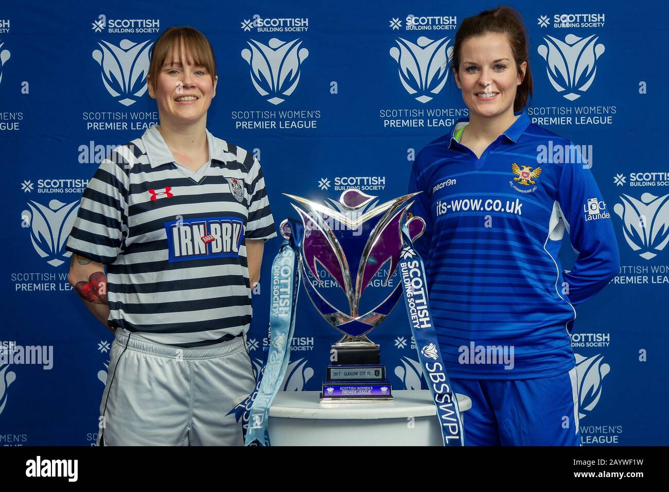 Glasgow, UK. 17th Feb 2020. Jayne Cameron of Queen’s Park LFC & Jade ...