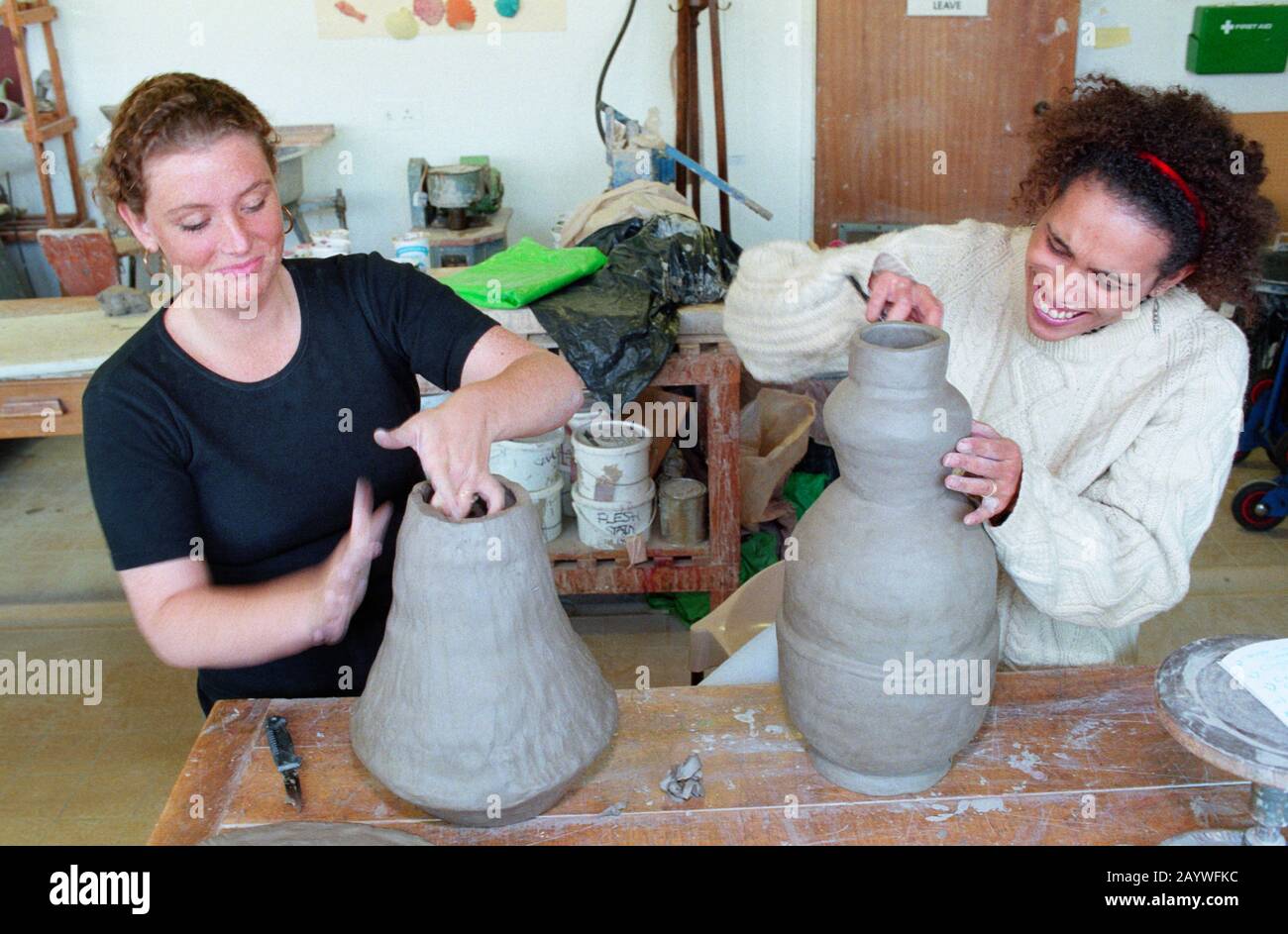 Art students making pots Stock Photo - Alamy
