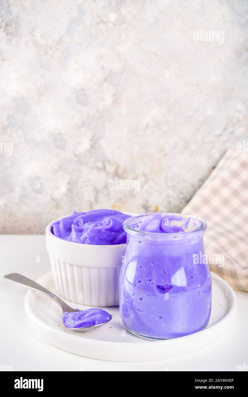 Halayang ube hi-res stock photography and images - Alamy