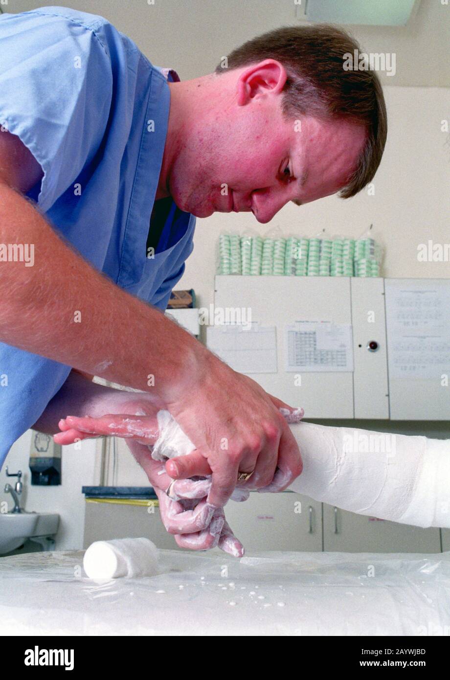 Plaster of paris hi-res stock photography and images - Alamy