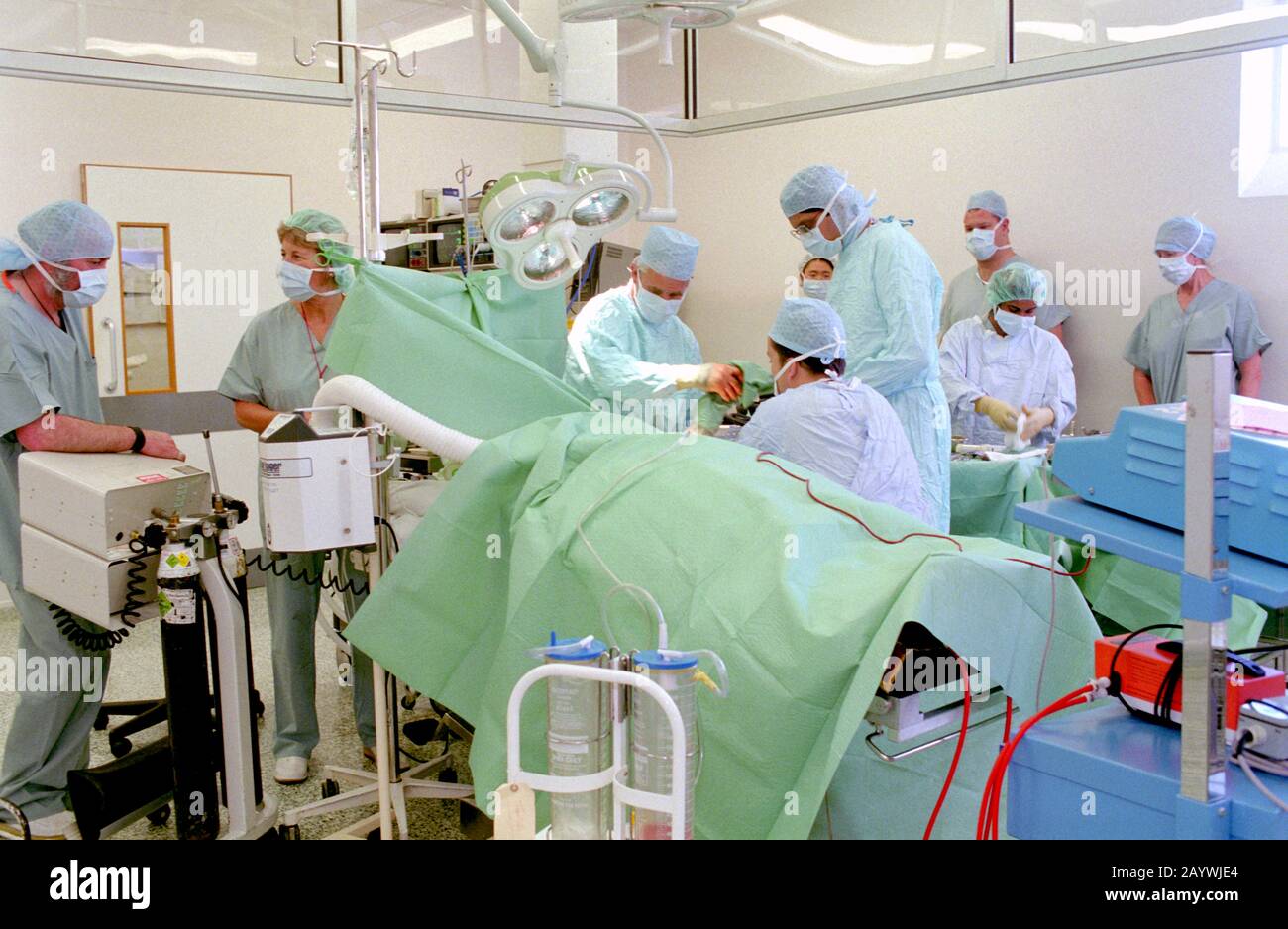 Surgical operating theatre hi-res stock photography and images - Alamy