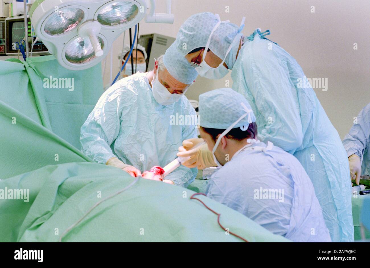 Nhs hospital operating theatre hi-res stock photography and images - Alamy