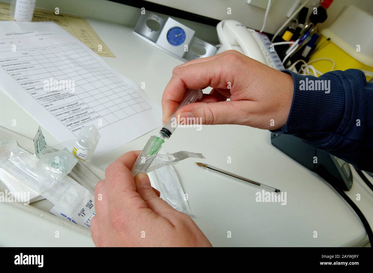Preparing an Inter Muscular (IM) Injection Stock Photo - Alamy