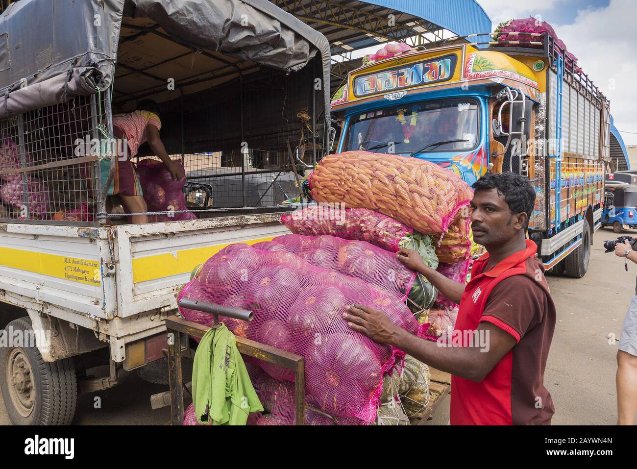 Dambulla, Sri Lanka: 18/03/2019: Largest fruit and vegetable market in ...
