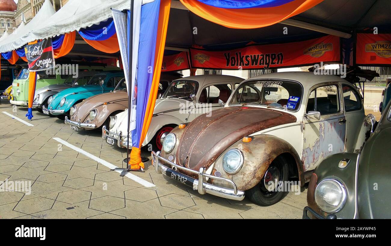 Old retro style car close up Volkswagen beetle Stock Photo - Alamy