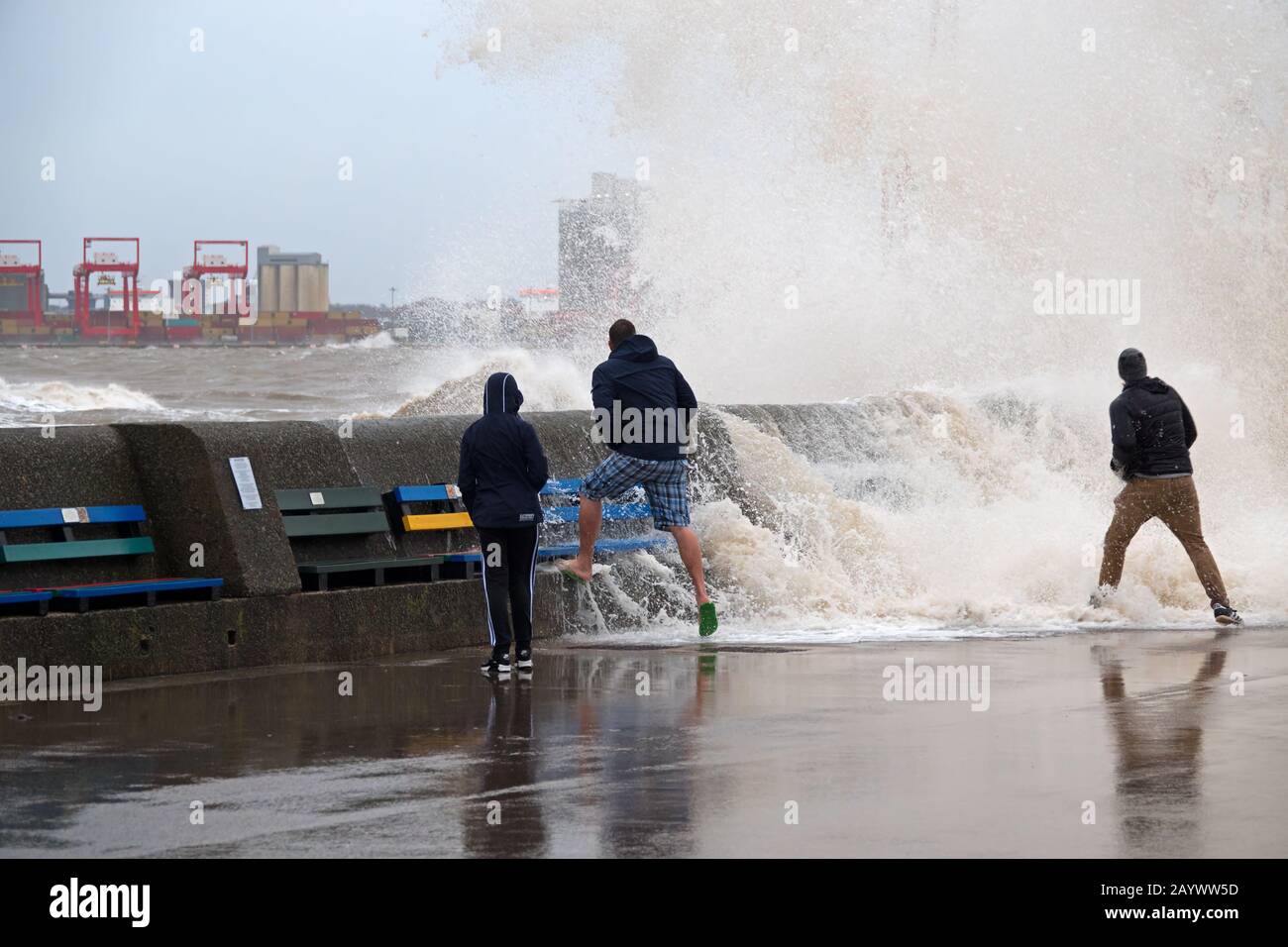 Soaked by a wave hi-res stock photography and images - Alamy